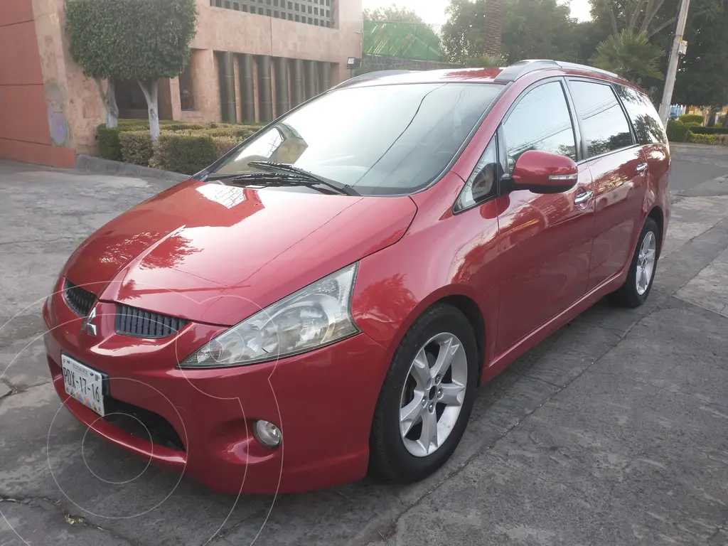 Mitsubishi Grandis 2.4L usado (2009) color Rojo precio $98,000