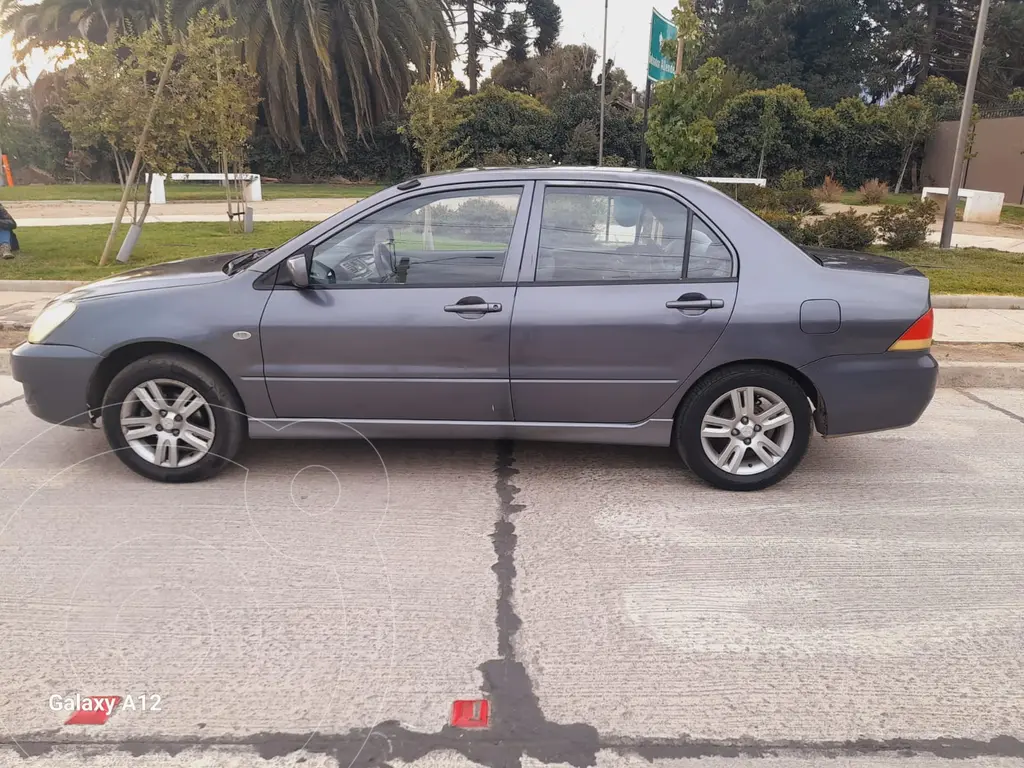 Mitsubishi Lancer Glxi usado (2011) color Gris precio $4.200.000
