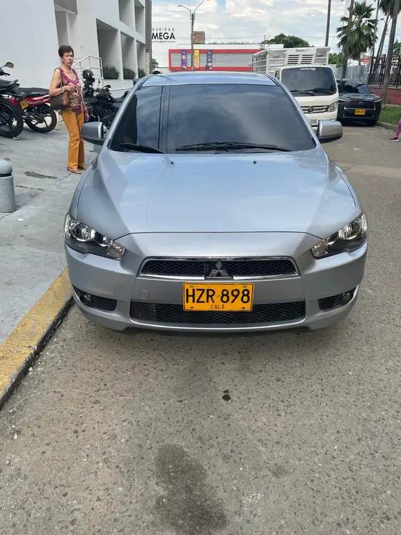 Mitsubishi Lancer 2.0L Aut usado (2014) color Gris Grafito precio $45. ...