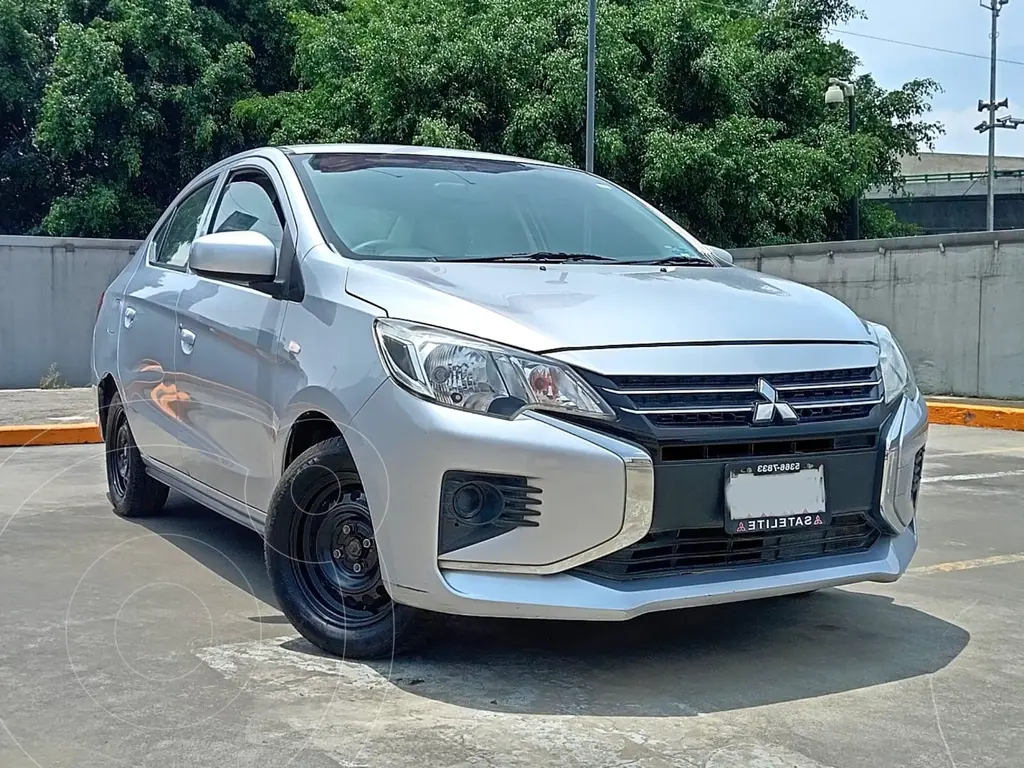 Mitsubishi Mirage G4 GLX usado (2022) color plateado precio $195,000