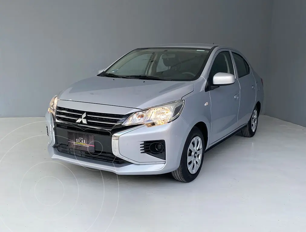 Mitsubishi Mirage G4 GLX usado (2022) color plateado precio $189,000