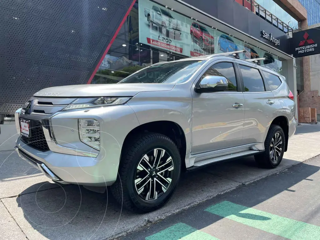 Mitsubishi Montero Sport SE Plus usado (2023) color Plata precio $789,000