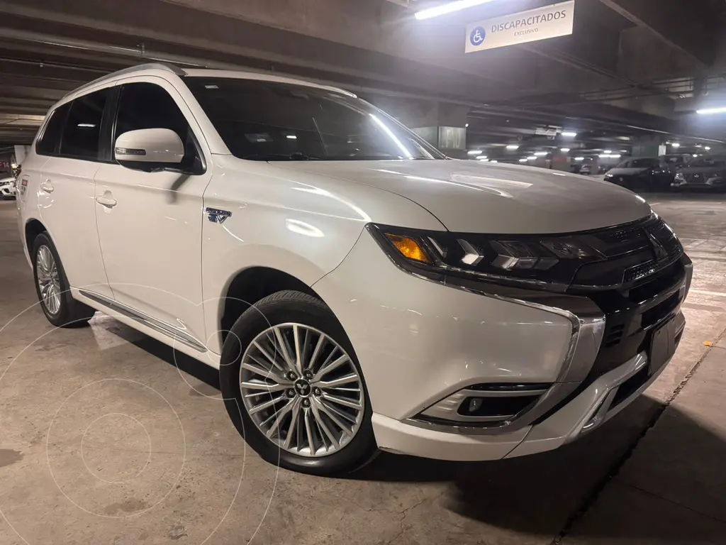 Mitsubishi Outlander Limited usado (2019) color Blanco precio $399,000