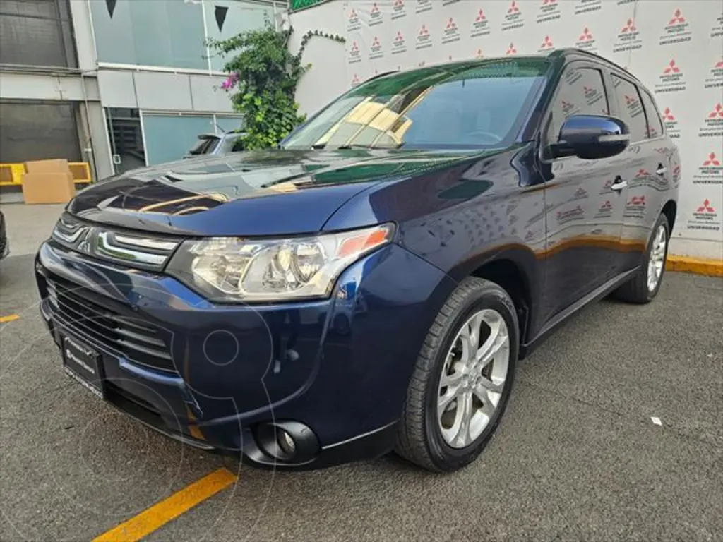 Mitsubishi Outlander 2.4L Limited usado (2014) color Azul precio $269,900