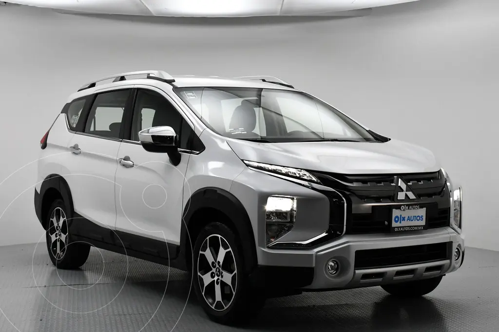 Mitsubishi Xpander 1.5L Cross usado (2023) color Blanco precio $406,000