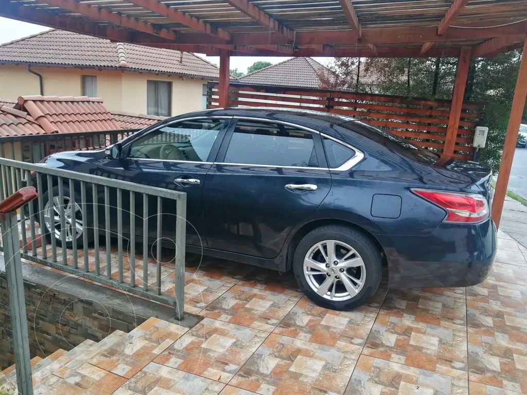 Nissan Altima Advance usado (2016) color Azul precio $13.000.000