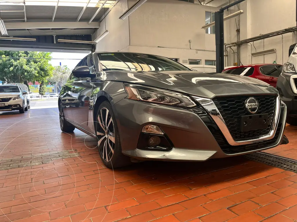 Nissan Altima Exclusive Turbo usado (2022) color Gris precio $619,000