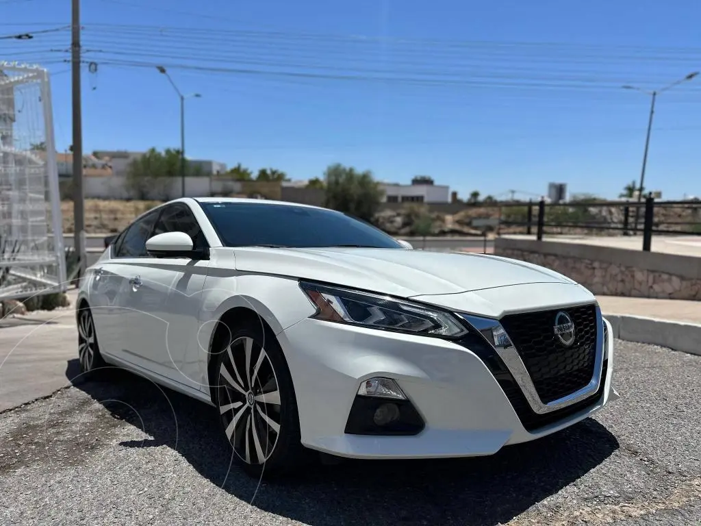 Nissan Altima Exclusive usado (2019) color Blanco precio $448,000