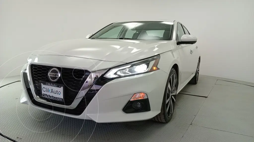 Nissan Altima Exclusive Turbo usado (2021) color Blanco precio $480,149