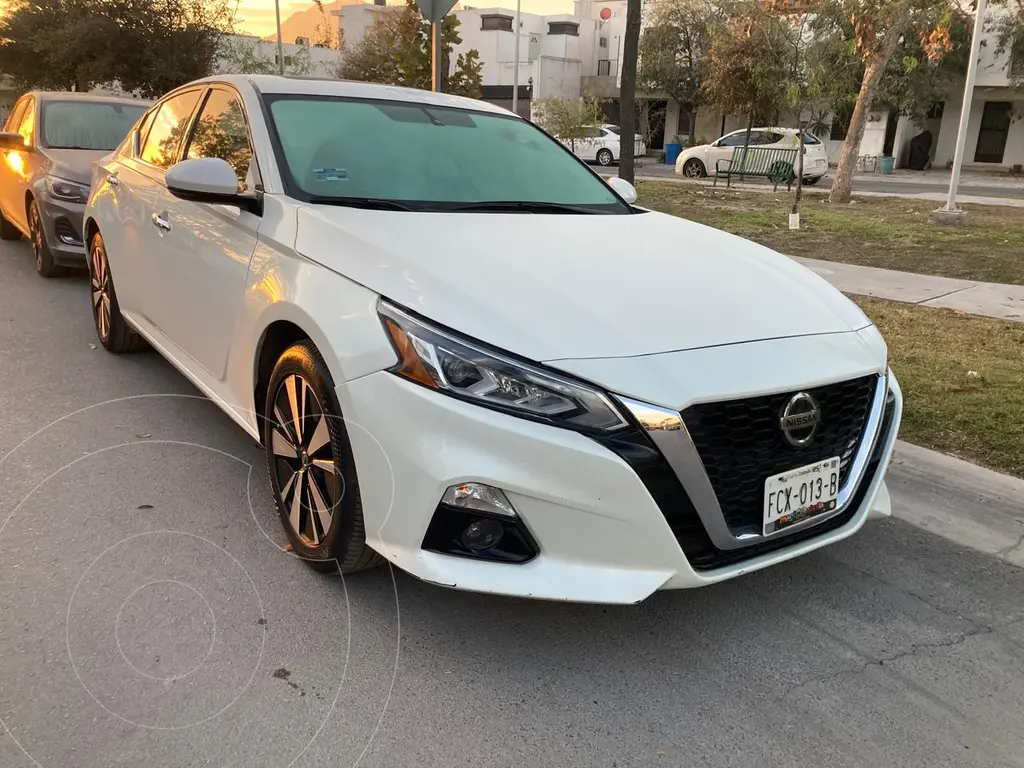 Nissan Altima Advance usado (2020) color Blanco precio $299,900