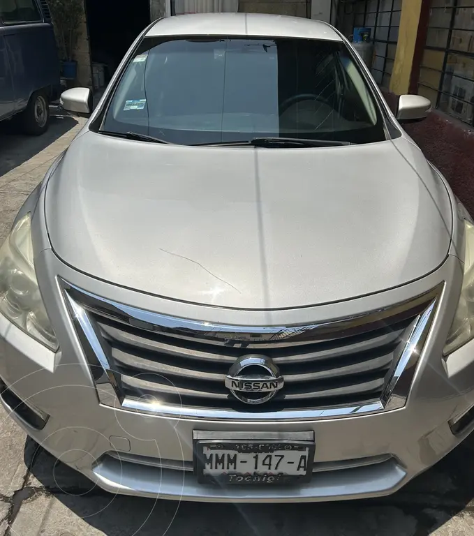 Nissan Altima Advance usado (2015) color Plata precio $165,000