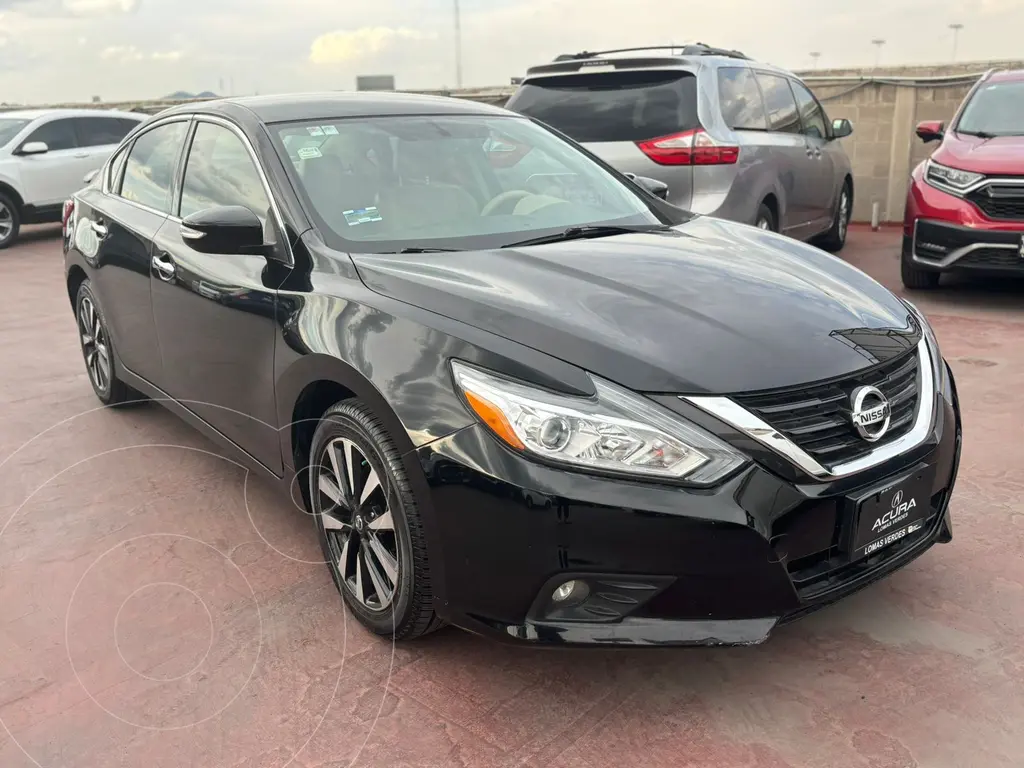 Nissan Altima Advance usado (2018) color Negro precio $309,000