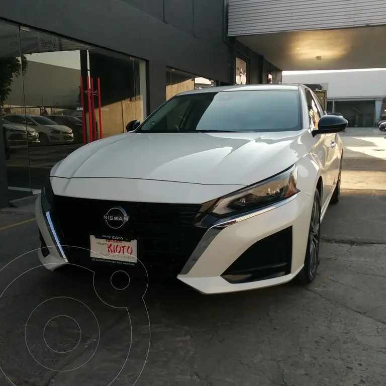 Nissan Altima Advance financiado en mensualidades enganche $129,600