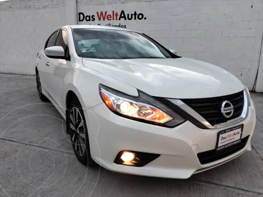 Nissan Altima Advance usado (2018) color Blanco precio $319,900