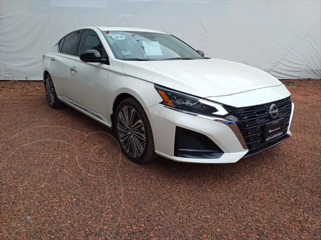 Nissan Altima Exclusive Turbo usado (2023) color Blanco precio $679,000