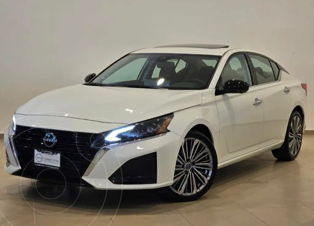Nissan Altima Exclusive Turbo usado (2023) color Blanco precio $550,000