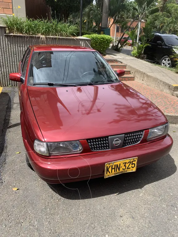 Nissan B13 16v usado (2011) color Rojo precio $17.000.000