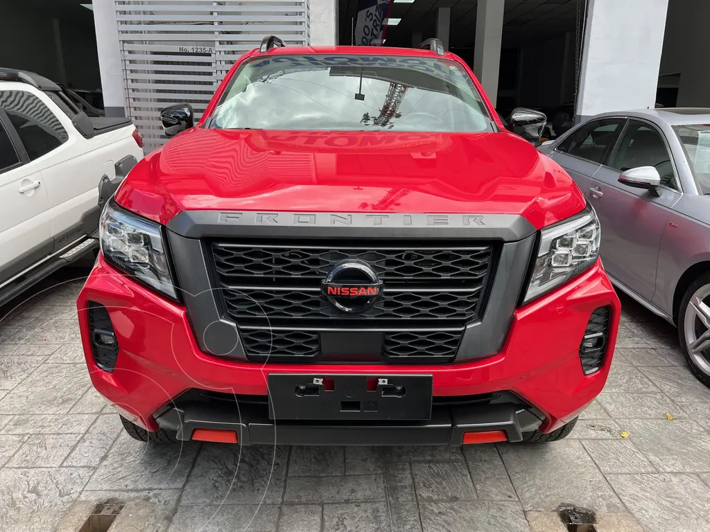 Nissan Frontier Pro-4X V6 4x4 usado (2022) color Rojo precio $695,000