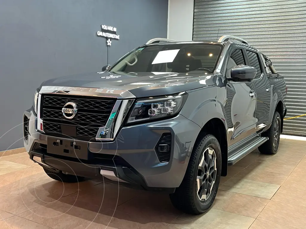Nissan Frontier Platinum 4X2 Aut usado (2022) color Gris Oscuro precio ...