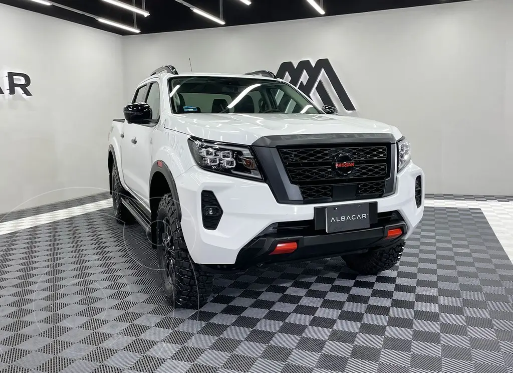 Nissan Frontier Pro 4x 4x4 Aut Usado 2022 Color Blanco Precio 729 900