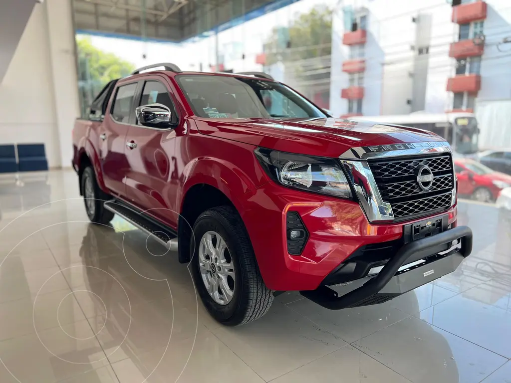 Nissan Frontier LE usado (2023) color Rojo precio $559,000
