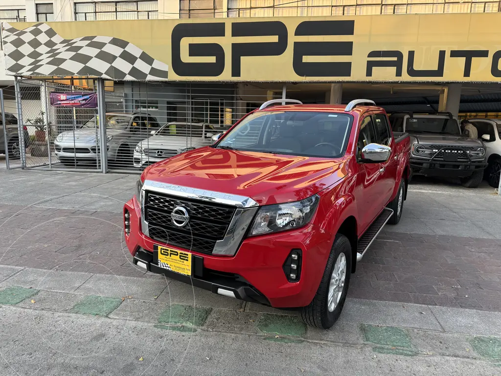 Nissan Frontier LE usado (2022) color Rojo precio $455,000