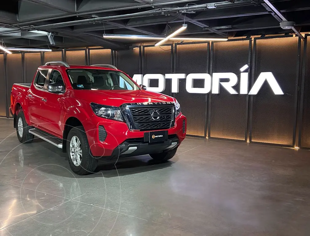 Nissan Frontier LE Aut usado (2022) color Rojo precio $559,000