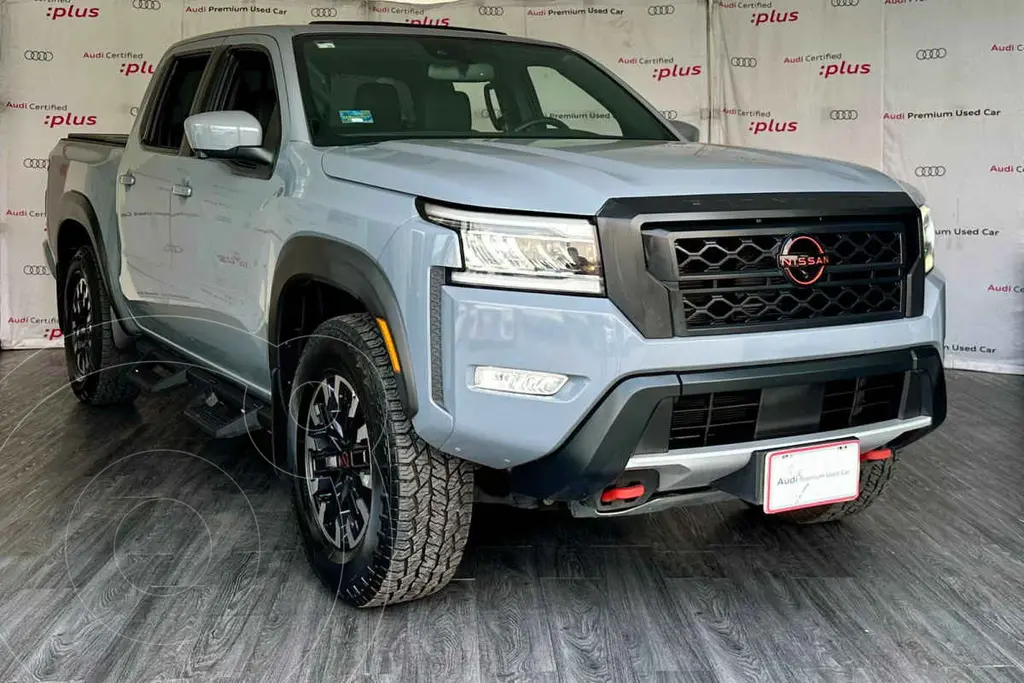 Nissan Frontier Pro 4X 4x4 Aut usado (2022) color Gris precio $965,000