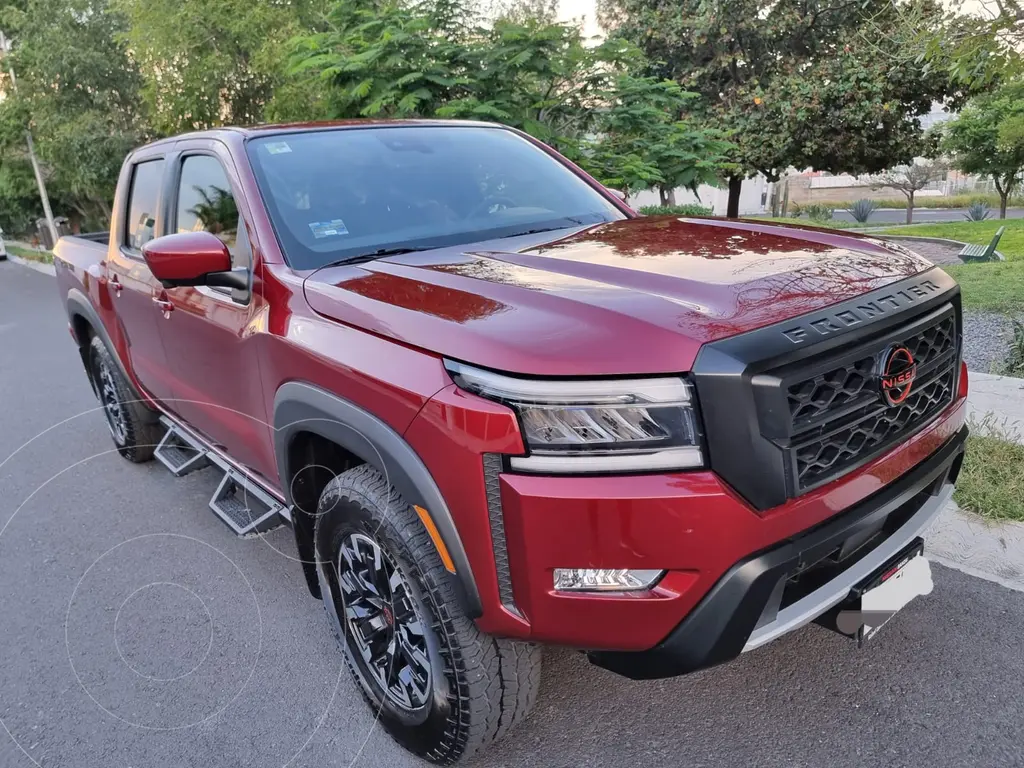 Nissan Frontier Pro 4X 4x4 Aut usado (2023) color Rojo precio $910,000