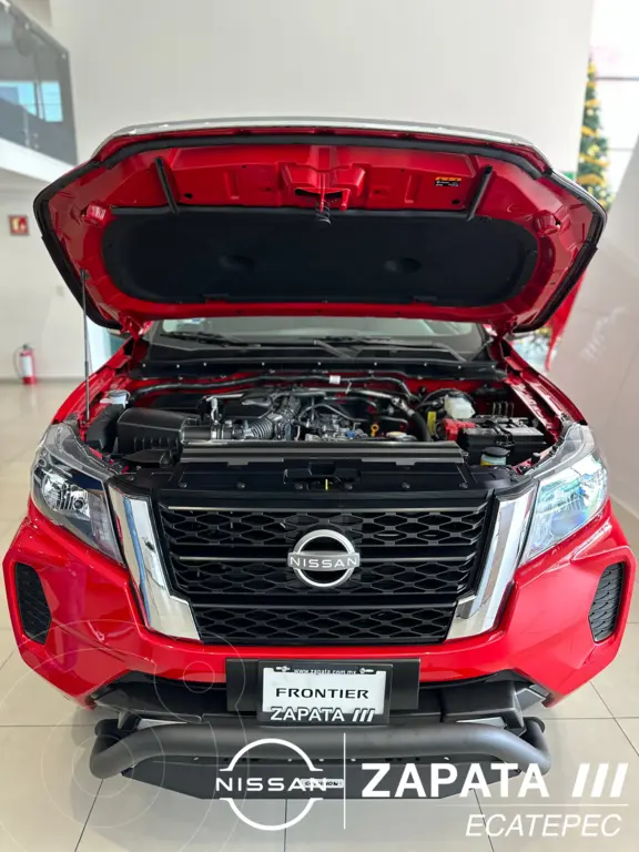 Nissan Frontier LE Aut nuevo color Rojo precio $644,900