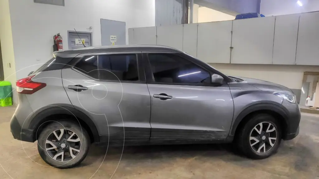 Nissan Kicks Sense usado (2018) color Gris precio u$s14.900