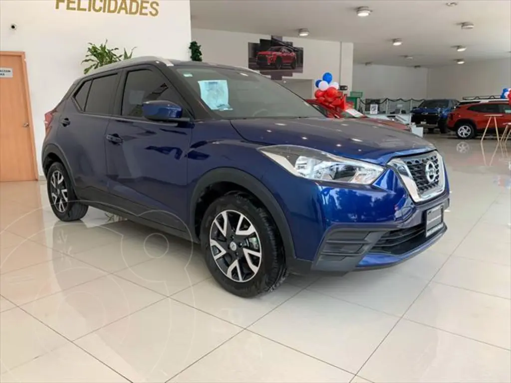 Nissan Kicks Sense usado (2020) color Azul Oscuro precio $310,000