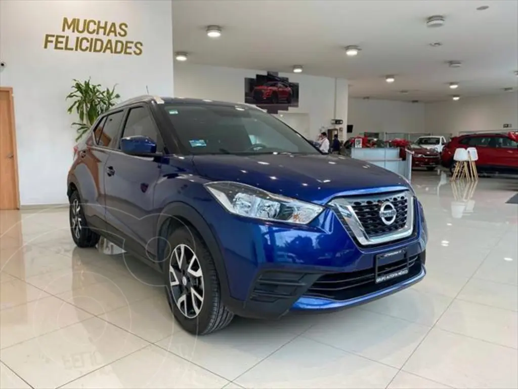 Nissan Kicks Sense usado (2020) color Azul Oscuro precio $310,000