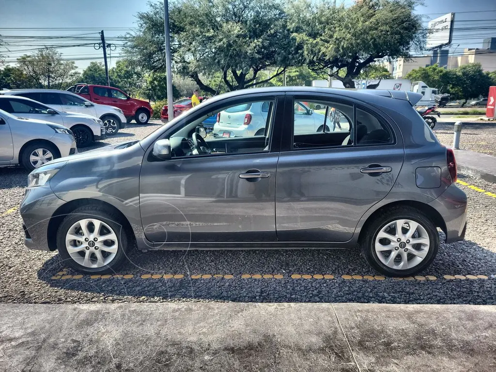 Nissan March Advance Aut usado (2022) color Gris precio $270,270