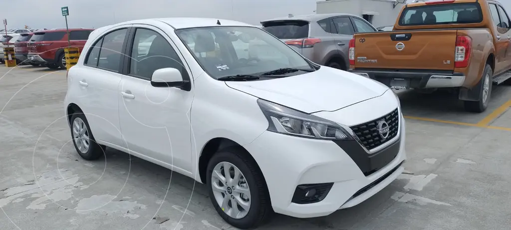 Nissan March Advance usado (2024) color Blanco precio $327,500