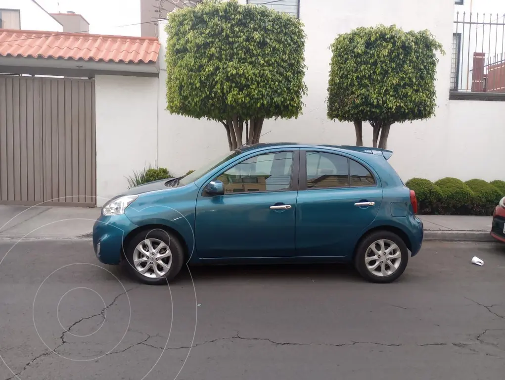 Nissan March SR NAVI usado (2016) color Azul Electrico precio $160,000