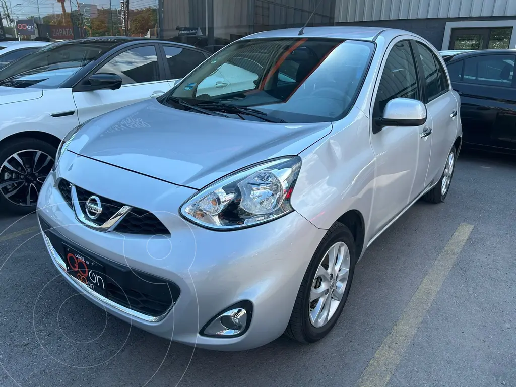 Nissan March Advance usado (2017) color plateado precio $184,000