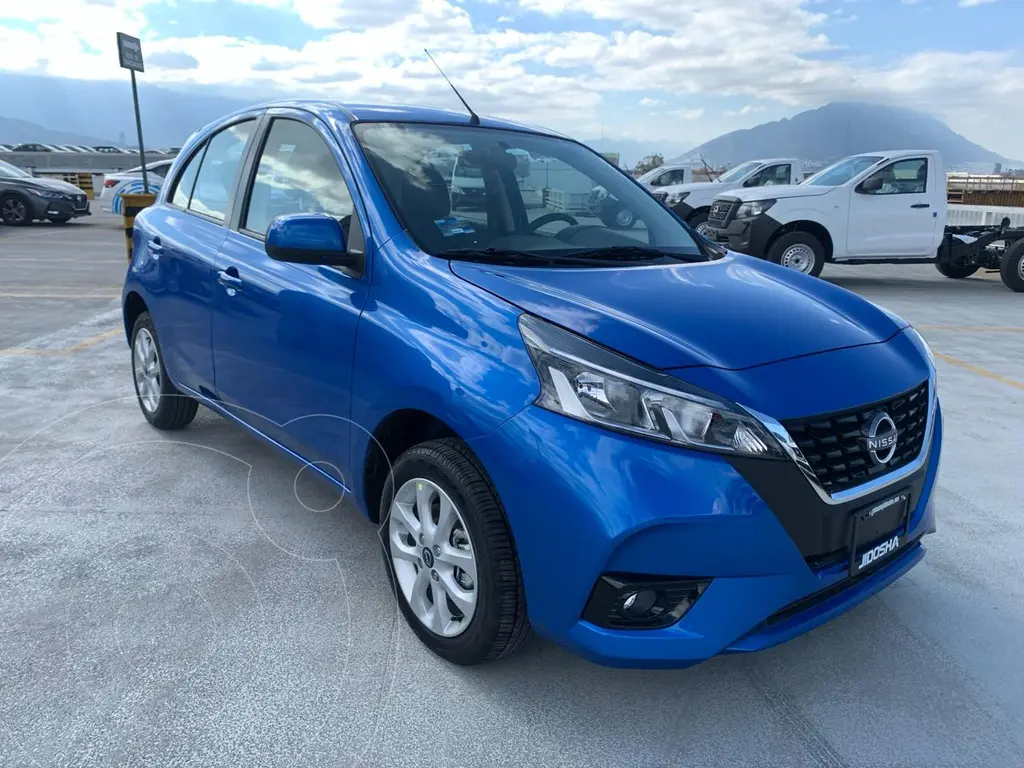 Nissan March Advance usado (2023) color Azul precio $270,000