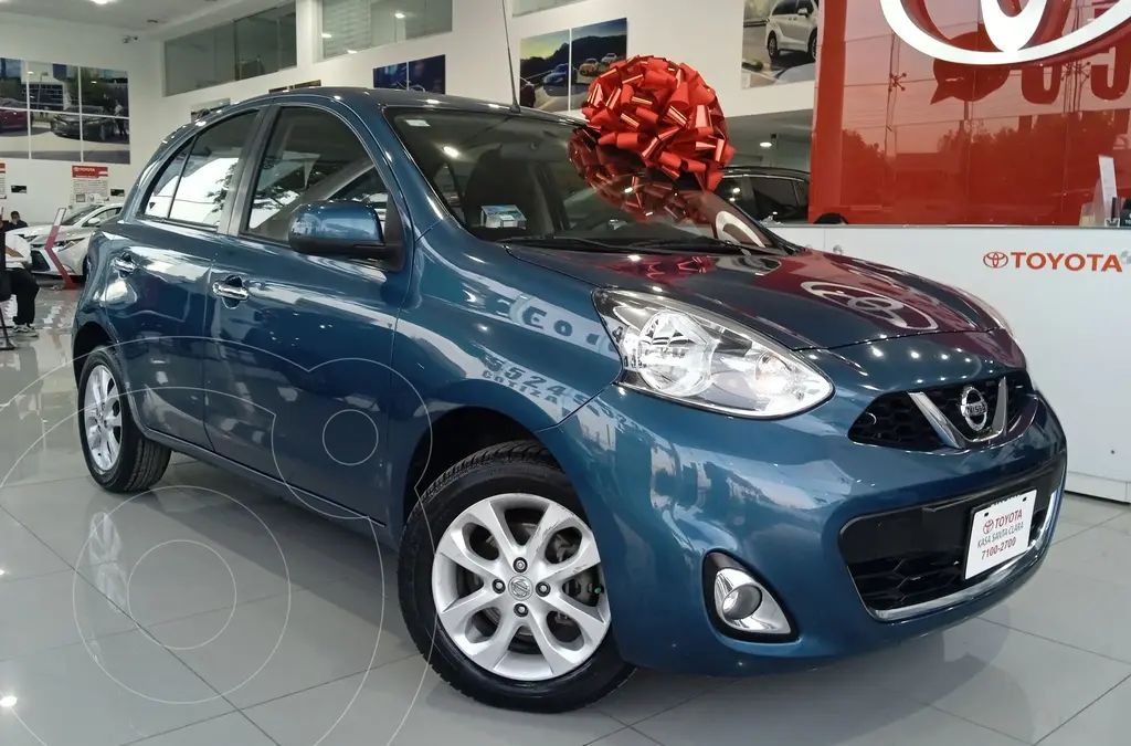 Nissan March Advance usado (2017) color Turquesa precio $175,000