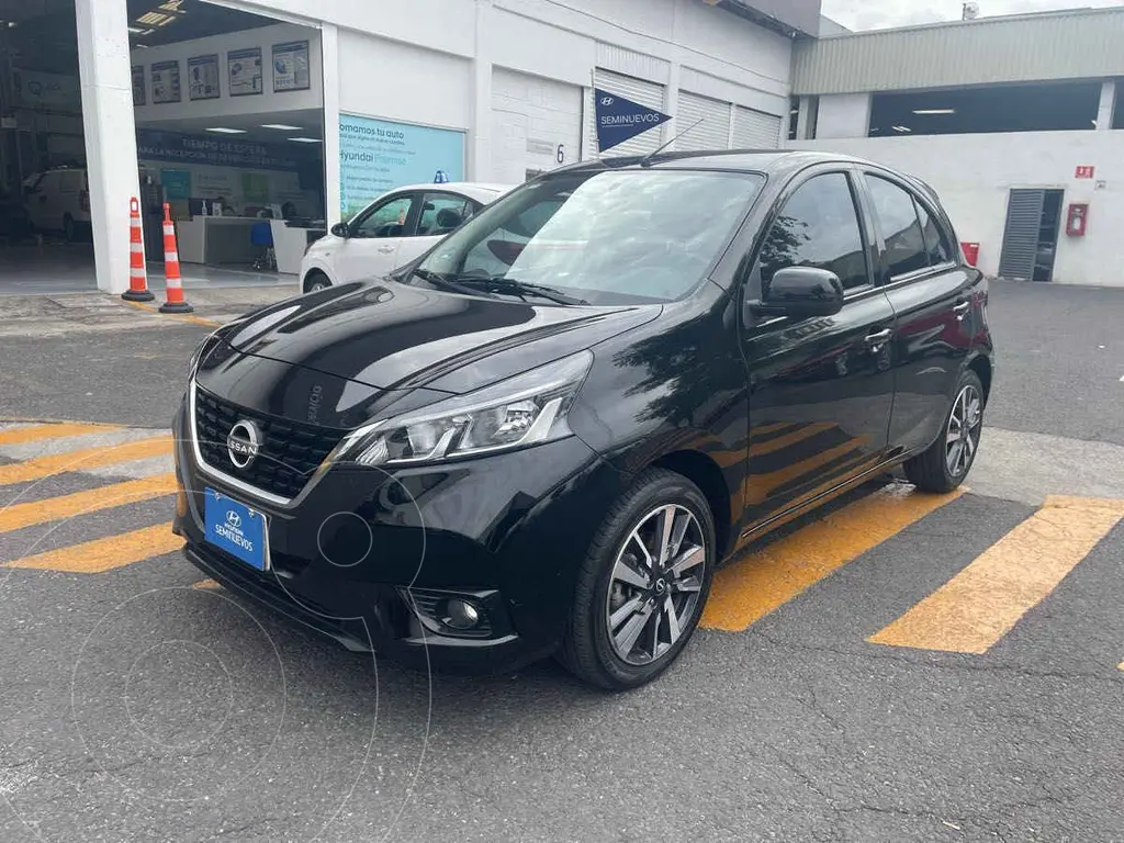 Nissan March Exclusive Aut usado (2022) color Negro precio $260,000