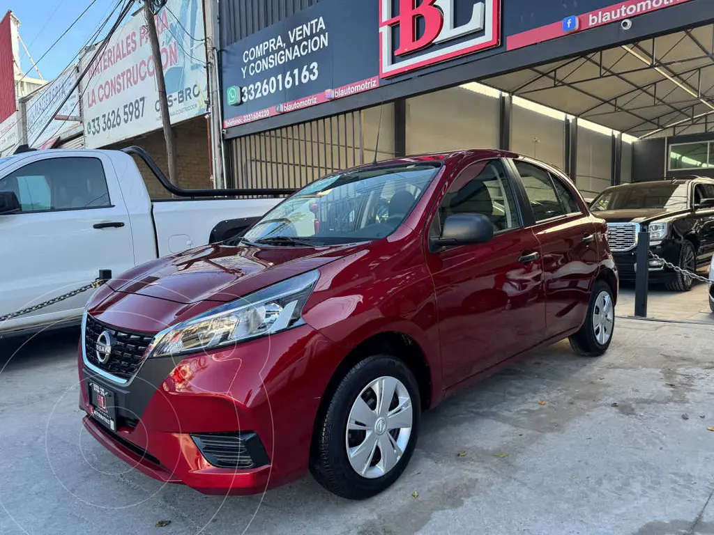 Nissan March Sense Aut usado (2024) color Rojo precio $269,900