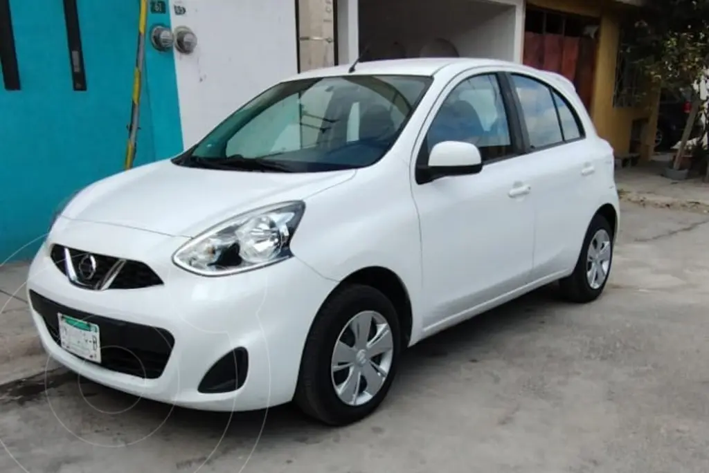 Nissan March Sense Aut usado (2020) color Blanco precio $190,000