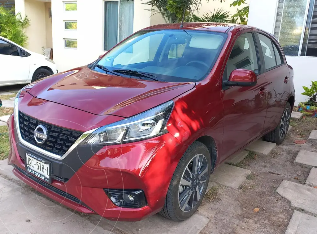 Nissan March Sense Aut usado (2023) color Rojo precio $250,000