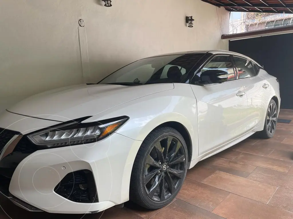 Nissan Maxima SR usado (2019) color Blanco precio $475,000