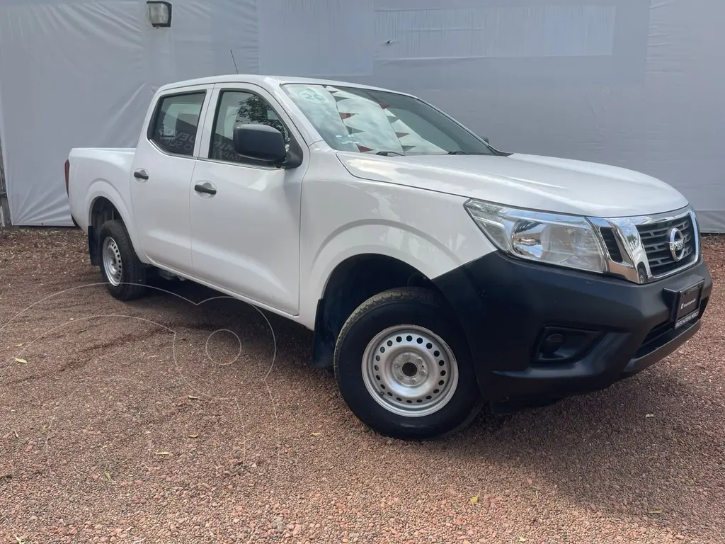 Nissan NP300 Doble Cabina SE A/A Paq. de Seg. usado (2020) color Blanco ...