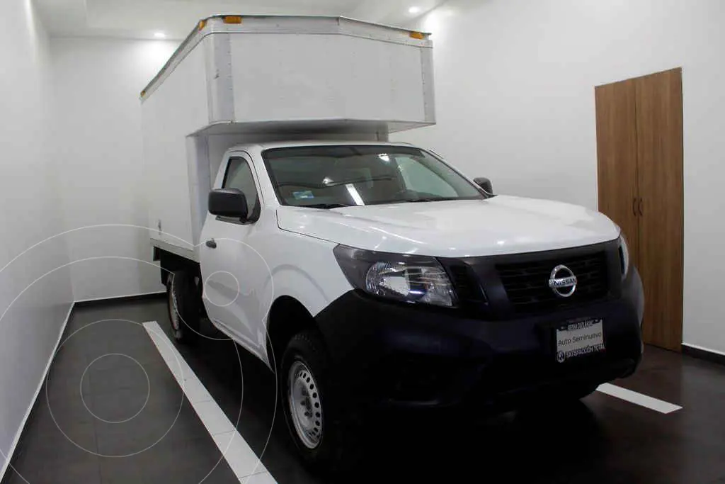 Nissan NP300 2.5L Chasis Cabina Dh A/A usado (2019) color Blanco precio ...