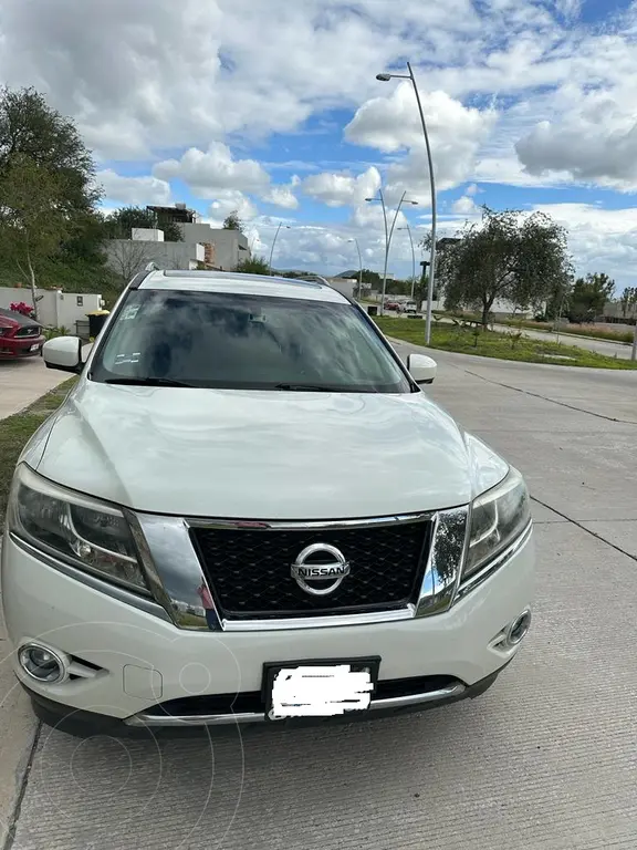 Nissan Pathfinder Exclusive usado (2015) color Blanco precio $325,000