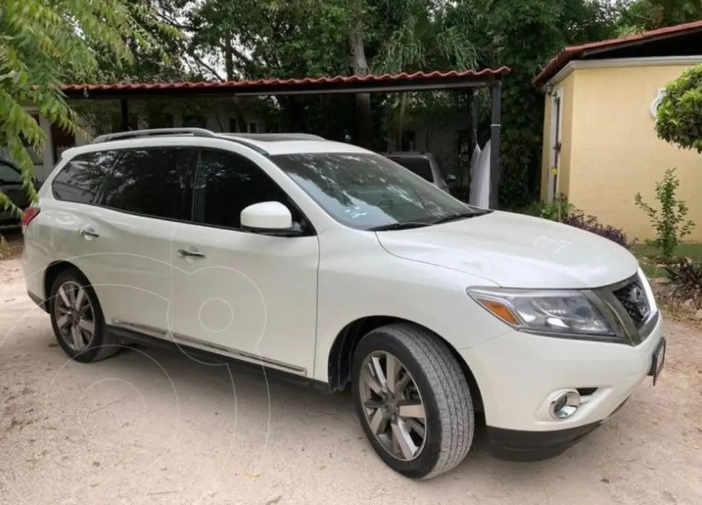 Nissan Pathfinder Advance usado (2016) color Blanco precio $345,000