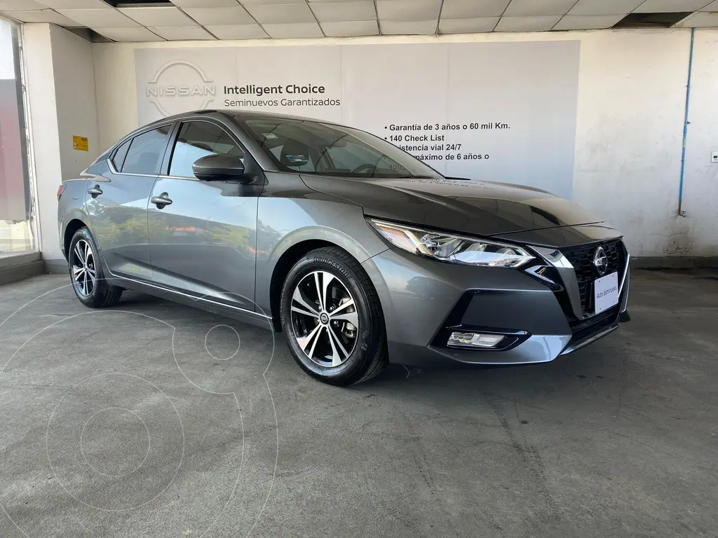 Nissan Sentra Advance usado (2021) color Gris precio $369,800