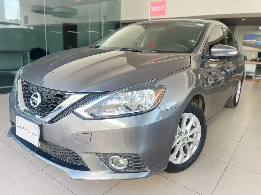 Nissan Sentra Advance usado (2019) color Gris Oscuro precio $250,000